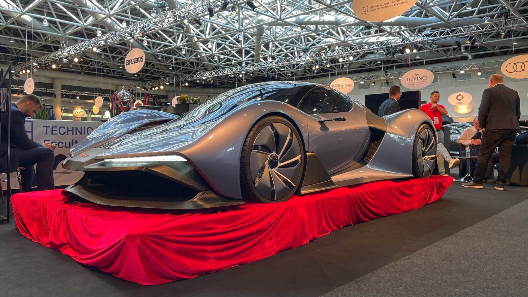 MATADOR presented the super sports hydrogen concept MH2 at the ...
